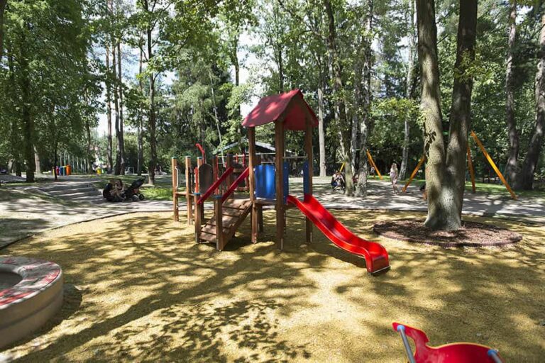 Powsin: nowy plac zabaw - Dziecięca Mapa Warszawy